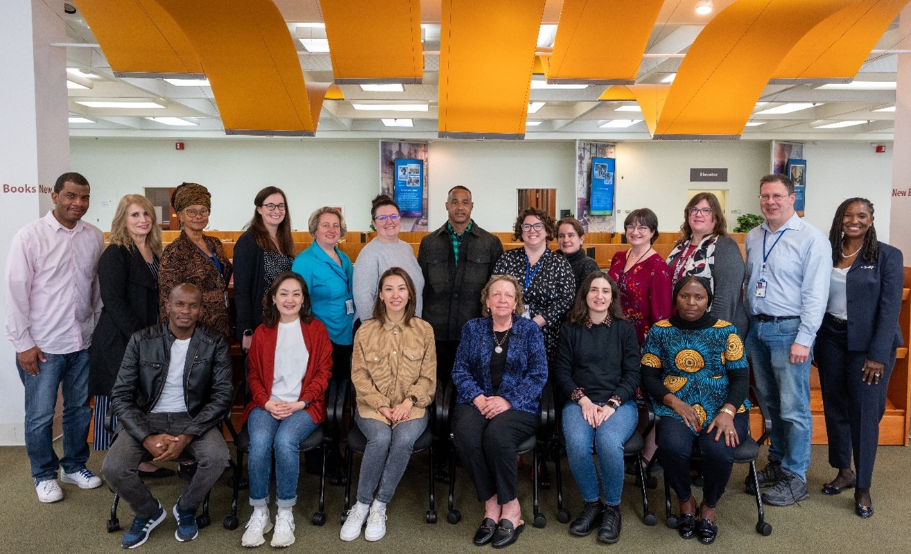 ORS News2Use - NIH Library Hosts International Fellows